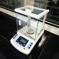 China Precision Analytical Balance 0.1g Capacity LCD Display for Laboratory Jewelry Medicine 100g to 3000g for sale