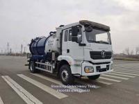 China DONGFENG 4*2 5000L Vacuum Sewage Truck with 280hp Horsepower for Efficient Sludge Collection for sale
