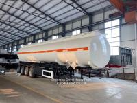 China 3 Axles Carbon Steel Fuel Tanker Semi Trailer with High Strength and Long Durability for Corrosion Resistant Oil Transport for sale