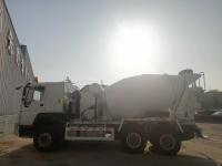 China High-Performance HOWO Mixer Truck with 371HP Engine, 10-12 m³ Drum Capacity, and Euro 2 Emission Standard for sale
