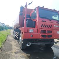 China Heavy Duty Shantui 6×4 Mining Water Sprinkler Truck with 20T Payload and Carbon Steel Tank for sale