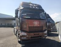 China J5P 420 Hp 6x4 10 Wheels 80 Tons Tractor Trailer Truck  With J5P Lengthened Cabin for sale