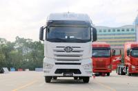 China 35 Tons Diesel Tractor Trailer Truck With Xichai CA6DM3 Engine And 3800mm Wheelbase for sale