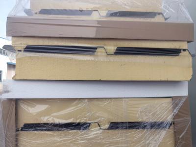 China 50mm To 150mm PIR Roof Panels with Polyisocyanurate Foam Core and Class B1 Fire Resistance for Industrial and Commercial Roofs for sale