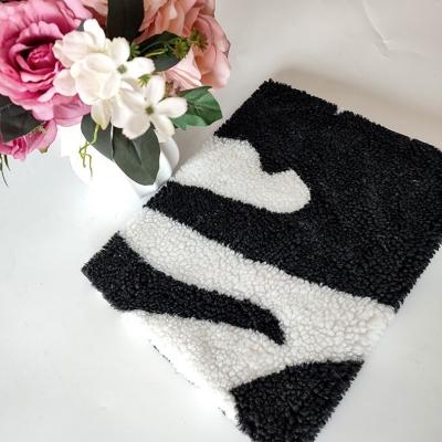 China 650gsm 100% Polyester Soft Sherpa Fleece Fabric For Jacket Handbag Yarn Dyed for sale