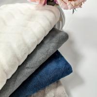 China Sheared Rabbit White Faux Fur Fabric 350gsm 288F 100% Polyester for sale