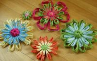 China Factory custom Handmade Raffia Flowers Beautiful Raffia Flower Patches for Hat Bag Garment, Woven Applique Sticker for sale
