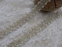 China Factory Wholesale Handmade Gleaming Paillette Sequin Beaded Trim Lace, Pearl Beaded Embroidered Rhinestones Applique Trimming for sale