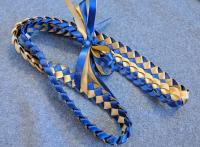 China Factory Custom Ribbon Pride Lei, Rainbow Flag, Hand Woven Wreath, Graduation Gifts, Celebration for sale