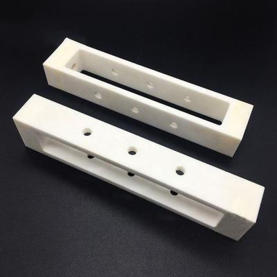 China 99.8% Al2O3 Alumina Ceramic Substrate 32W/mK Thermal Conductivity for LED PCB for sale