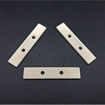 China High Hardness Alumina Ceramic Plates Insulator 95-99.99 Al2O3 0.3mm 0.50mm for sale