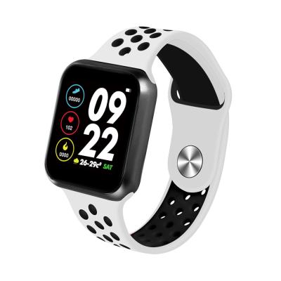 China Message / Call Reminder Wallpaper Smartwatch With 1.3 Inch Full Touch Screen for sale