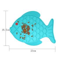 China Soft Silicone Pet Supplies Customized Fish Shape Dogs Licking Plates OEM / ODM for sale