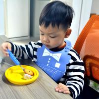 China Customized Baby Silicone Bibs Food Grade Waterproof Toddlers BPA Free Bibs for sale