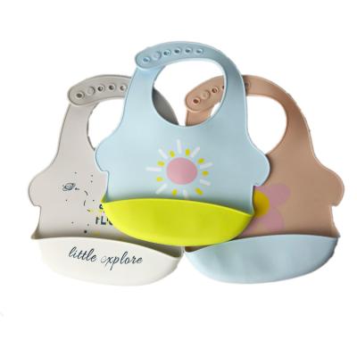 China Ergonomic Silicone Baby Feeding Set Lightweight Customized Logo Printed Soft for sale
