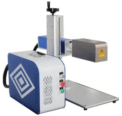 China 8000mm/s Handheld Fiber Laser Metal Engraving Machine 30W for sale