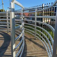 China Length 2.1m Hot Dipped Galvanized Livestock Fencing For Farm Metal Fence for sale