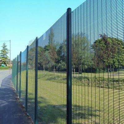 China Hole Opening 12.7mmX76.2mm 358 Anti Climb Fence Pvc Coated for sale