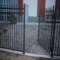 China Customizable Easy To Assemble Zinc Steel Security Fence Powder Coated Metal Frame For Farm Fencing for sale