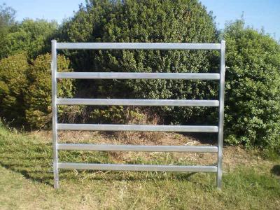 China Heavy Duty Durable Portable Cattle Panel Fence Welded Steel Livestock Panels for Farm Ranch Animal Control for sale