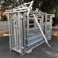 China Steel Frame Portable Cattle Crushes Strong Durable Livestock Equipment Offering Easy Transportation and Animal Restraint for sale