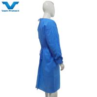China Long Sleeve Level 3 SMS Fabric Anti Static CE Waterproof Disposable Isolation Gown 120 X 140cm for sale