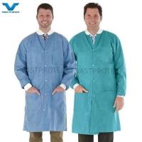 China Industrial Disposable Nonwoven PP SMS Microporous Tyvek Lab Coat with Snaps T Shirt Collar for sale