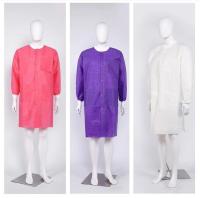 China Unisex Protective Polypropylene Nonwoven PP SMS Disposable Lab Coat for Medical Dental and Nursing for sale
