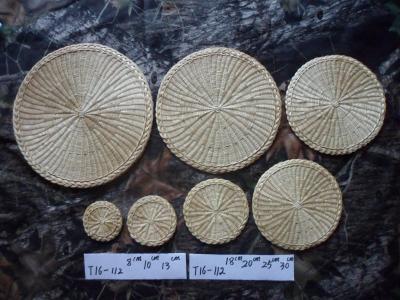 China Handcrafted Straw Plaited Articles - Natural Weaving Crafts in Various Sizes for Home Decor for sale