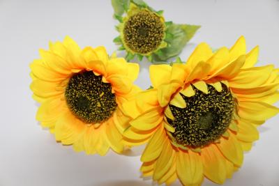 China Realistic Artificial Flowers Bulk Wholesale 30cm Tall UV Resistant Faux Floral Decor for sale