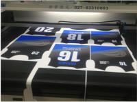 China Sublimation Sportwear Laser Cloth Cutting Machine Precision Cutting Without Hair Brim for sale