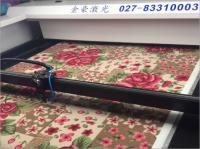 China Co2 Automatic  Carpet Laser Cutting Machine For Artificial Grass Carpet Cutting for sale