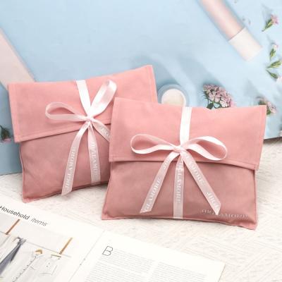 China Pink Velvet Flap Envelope Dust Bag with Ribbon Custom Logo 4x6 Inch for sale