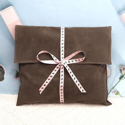 China Custom Suede Envelope Bag 30x25cm with Tie Closure for Cosmetic Mirror Wig Packaging for sale