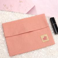 China Custom Cotton Linen Envelope Dust Bag 15x10cm with Button Closure for Cosmetic Packaging for sale