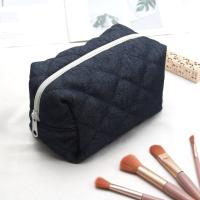 China Custom Logo Printed Quilting Denim Fabric Zipper Cosmetic Toiletry Bag 4x6 Inch for sale