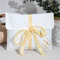 China Custom White Velvet Envelope Bag with Logo for Gift Packaging 8x10 Inch for sale