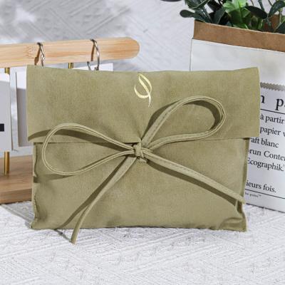 China Custom Suede Envelope Gift Bag 20x15cm with Logo High End Flap Packaging Pouch for sale