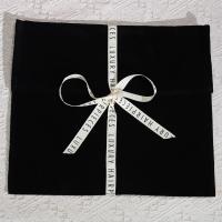 China Custom Velvet Envelope Gift Pouch 4x6 Inch Premium Soft Fabric Jewelry Dust Bag with Drawstring for sale