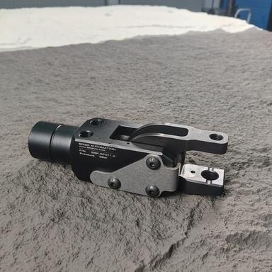 China Locking Sheet Metal Gripper for sale