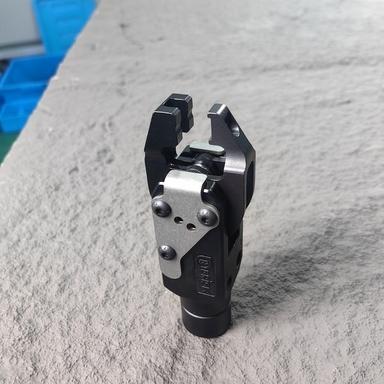 China High Clamping Force Sheet Metal Gripper Load Capacity 3000kg Grip Range for sale