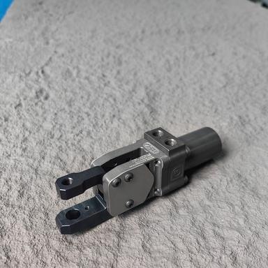 China Robots Pneumatic Pincers Sheet Metal Handling Automotive Manufacturing Aerospace for sale