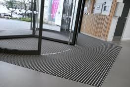 China Non Slip 2.35mm Anodizing Indoor Entrance Mat Open Structure for sale