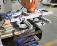 China Industrial Handling And Palletizing Robot With Suction Cup Gripper For Light Flat Panel for sale