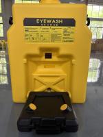 China Portable Eyewash Station 14 Gal ABS Corrosion Resistant ANSI Z358.1 OSHA Compliant for sale