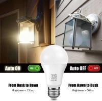 China Smart Sensor Bulb E27 Day Night Light Sensor LED Bulb with PIR Radar Motion Detection for sale