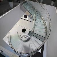 China 8mm 10mm Spiral Rotating Stairs Balustrades Handrails Clear PVB Sgp Curved Tempered Laminated Glass for sale
