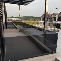 China 12mm Euro Grey Tempered Safety Glass for Industrial Decorations Flat Leisure Facilities for sale