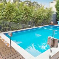 China Customized Logo Toughened Glass Frameless Pool Fence for Industrial and Decorative for sale