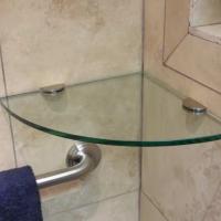 China OEM ODM Acceptable Quarter Round Triangular Corner Tempered Glass Shelf for Bathroom for sale